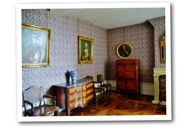 French Provincial Furniture – Historical French Decorating